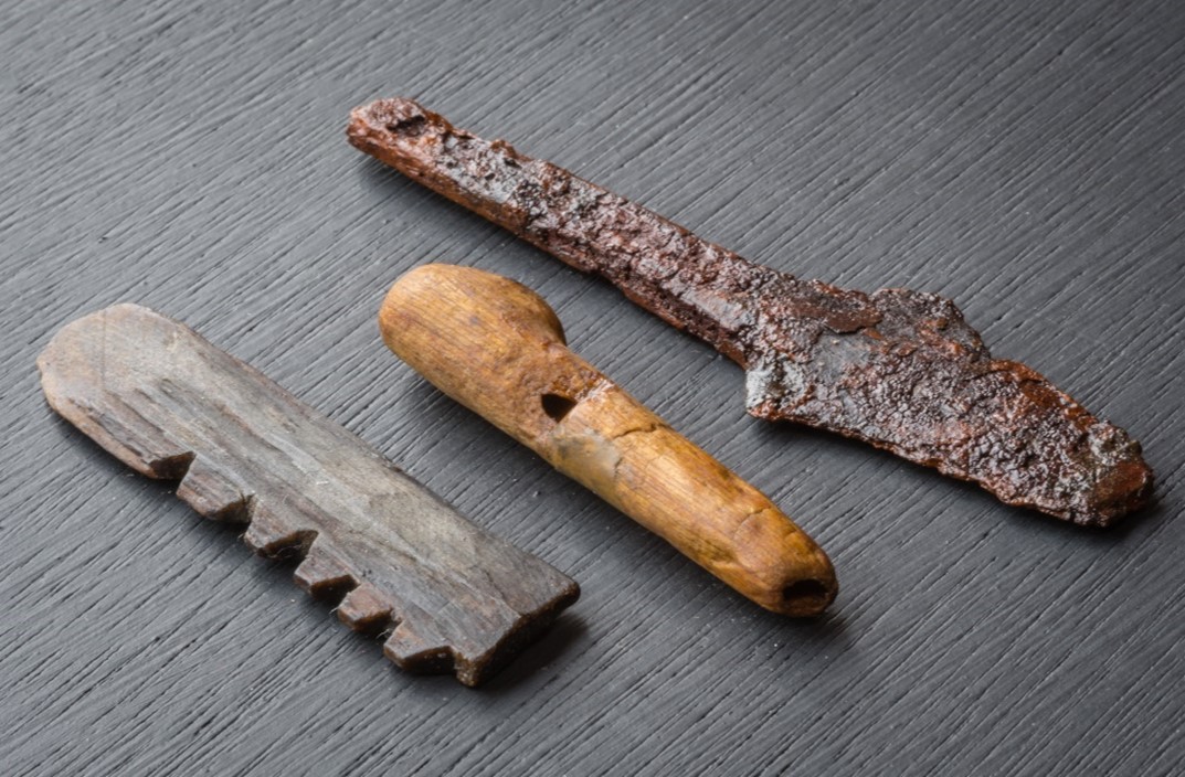 Oakbank Crannog – an Iron Age loch dwelling on Loch Tay | The Scottish ...